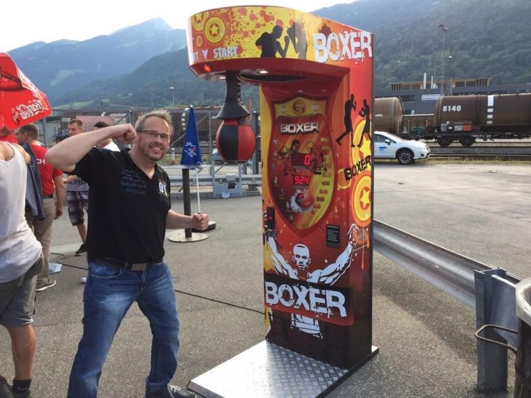 Boxautomat Champion neu kaufen – Arena der Wunder AG